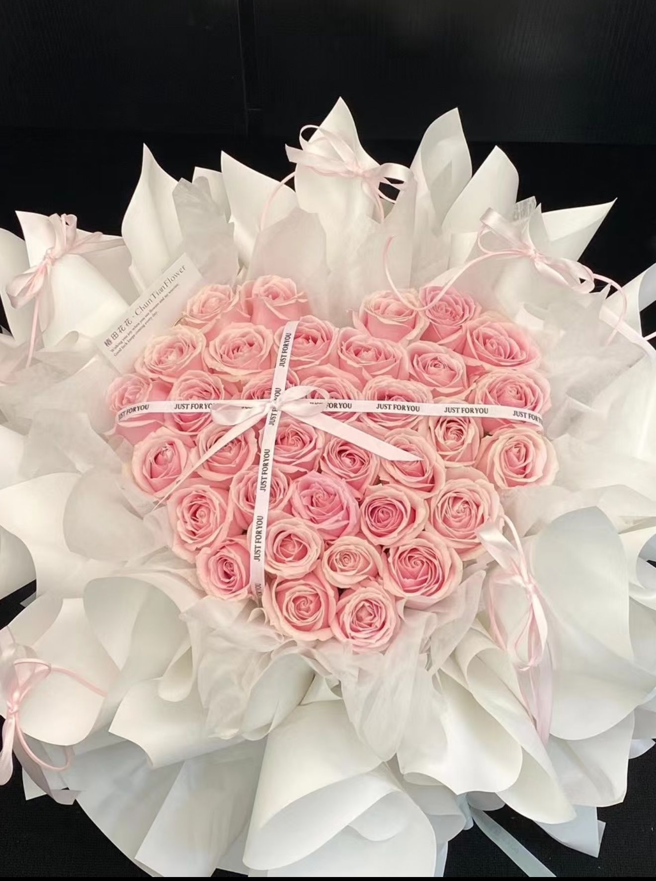 Sweet Devotion Rose Bouquet (HB 42) – Floral D’e Qing